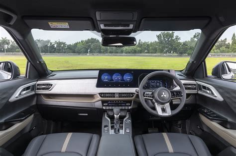 Keunggulan Dan Kenyamanan Interior Mitsubishi XFORCE Oto Mounture