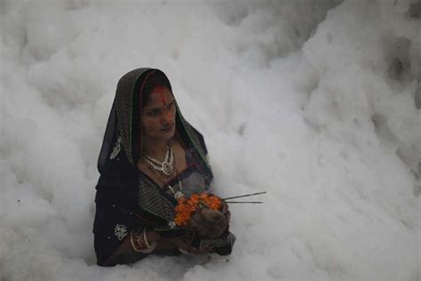 Yamuna The Yamuna Foams Up Due To Delhis Insane Pollution Levels