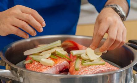 Ini Makanan Khas Yang Disajikan Saat Imlek Penuh Makna