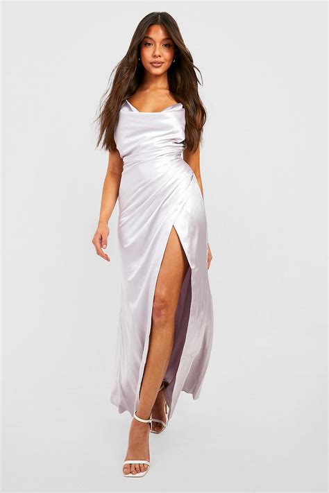 Satijnen Maxi Jurk Met Waterval Hals En Split Boohoo