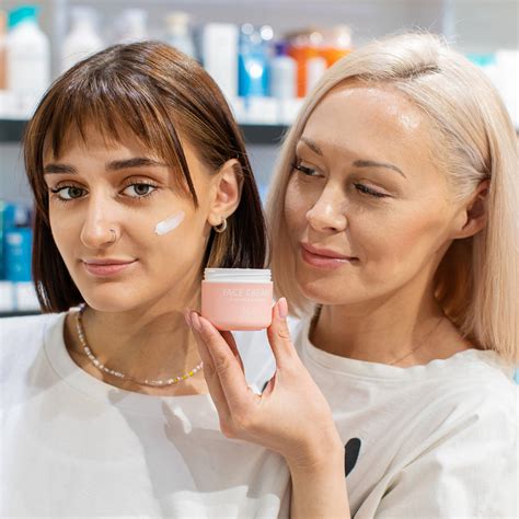 Крем для лица питательный Yu R Me Brighteningandnutritive Face Cream купить в Москве цены в