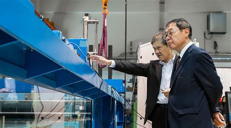 【1023】増子文部科学審議官が九州大学を視察されました。 九州大学 Sdgs Kyushu University Sdgs