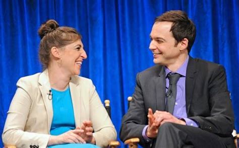 Big Bang Theory Season 7 Sheldon Kisses Girlfriend Amy For First Time