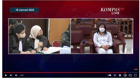 Tak Hanya Kuat Maruf Putri Candrawathi Juga Nangis Di Sidang Dengar