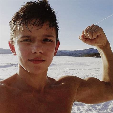 Andrey Abdullin Personagens Masculinos Masculino Personagens