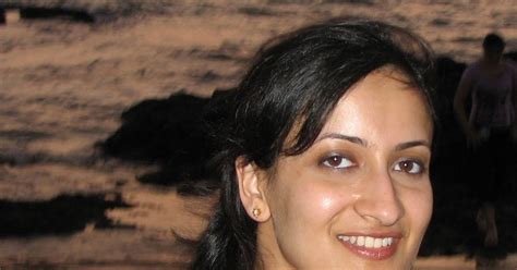 Hot Desi Aunty Actress Girls Images Sex Pics Gujarati Aunty Boob Image