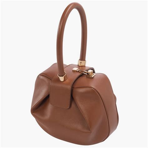 Gabriela Hearsts Nina Bag Has A Waitlist 100 Names Long Vogue