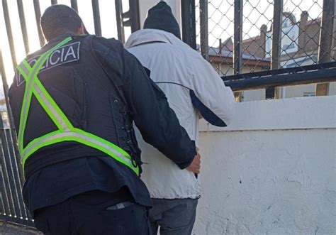 Tenía pedido de captura y lo identificaron por pelearse con su novia en