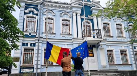 Ce conțin plicurile suspecte de la ambasada Ucrainei din România