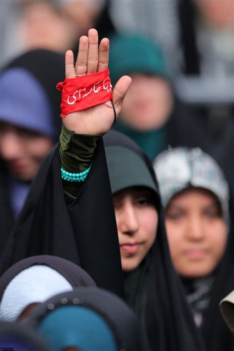 Khameneiir Imam Khamenei Met With University Students