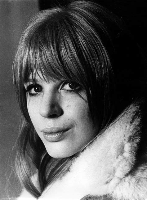 50 Rare And Beautiful Black And White Photos Of Marianne Faithfull In