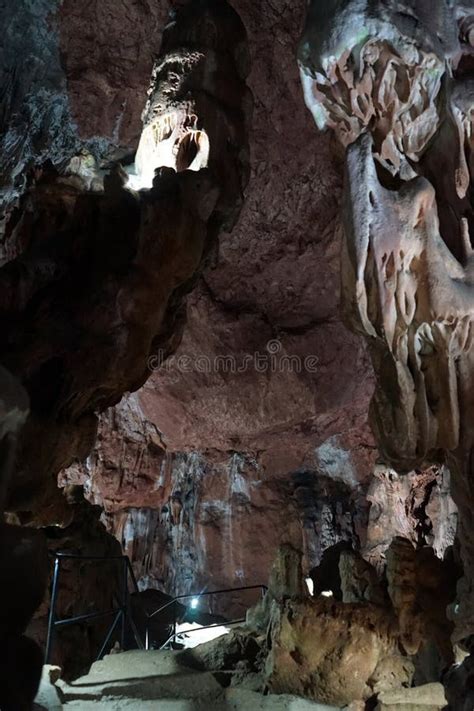 Caverna Interna Foto De Stock Imagem De Montanha Interior
