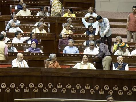 Womens Reservation Bill மக்களவையைத் தொடர்ந்த மாநிலங்களவையில் ஒருமனதாக