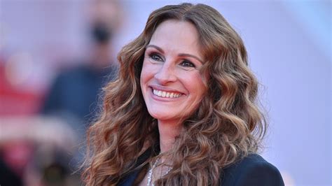 Julia Roberts Makes Shock Confession About Working With George Clooney