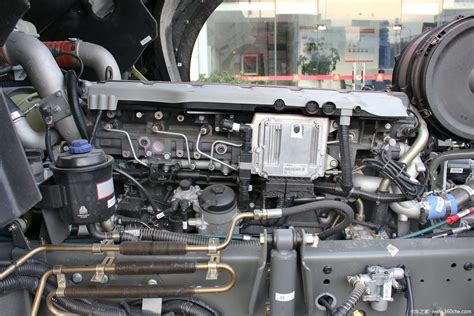 【图】中国重汽 Howo T7h重卡 440马力 6x2r牵引车缓速器zz4257v323hd1实拍图片343268卡车之家