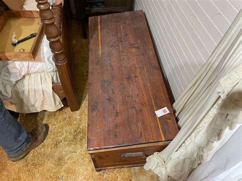 Cedar Chest And Contents Potts Brothers Land And Auction