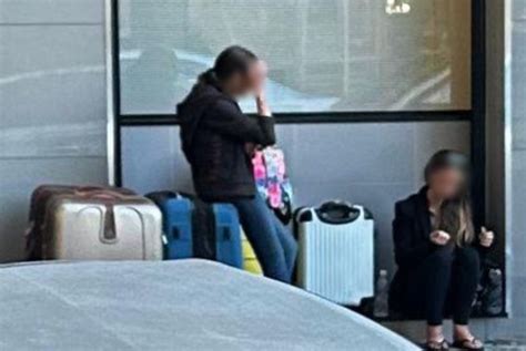 Mulheres Vivem Há Três Meses No Mcdonalds Do Leblon Uma História Que