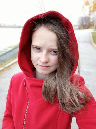 Знакомства Нижний Тагил Екатерина 28 объявление девушки с фото