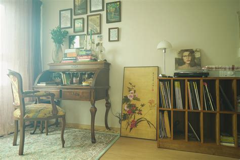 차를 마시고 책을 읽고 식사를 합니다 라이프스타일 슈퍼앱 오늘의집