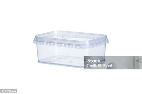 투명한 뚜껑이 있는 투명한 플라스틱 직사각형 용기 500ml 흰색 배경에 사각형 플라스틱 용기 흰색으로 격리된 식품 플라스틱 상자 식료품용 제품 포장 0명에 대한 스톡 사진