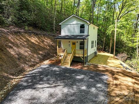 343 Garren Creek Rd Fairview Nc 28730 ®