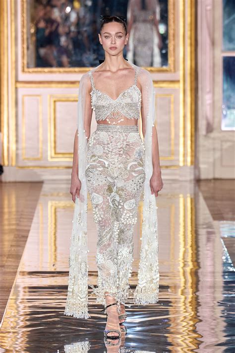 Milieux De La Haute Couture Zuhair Murad Presents Its New Couture
