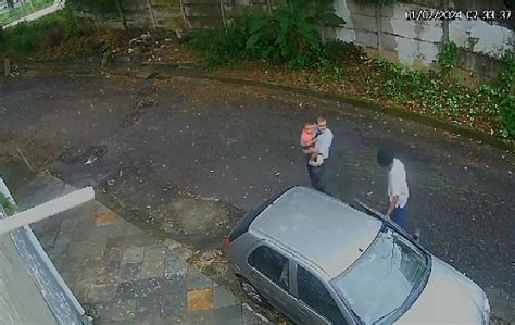 Bahia Pai Tem Carro Roubado Na Frente Da Filha De 3 Anos Por Homem