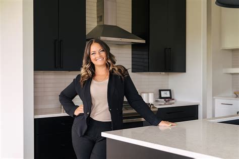 Jessica Auch Realtor Remax Revolution Pleasant Hill Ia