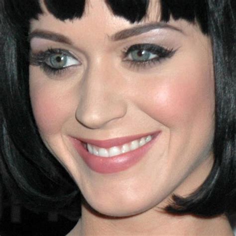 Katy Perry Makeup Purple Eyeshadow Yellow Eyeshadow And Fuchsia