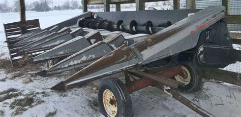 1998 Gleaner R52 Combine Package 3538 Engine Hours 2577 Separator