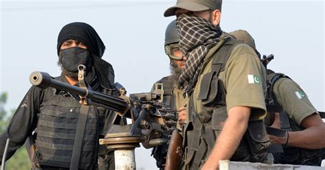 Talibanes Niegan Que Su Líder Mullah Mansour Esté Al Borde De La Muerte