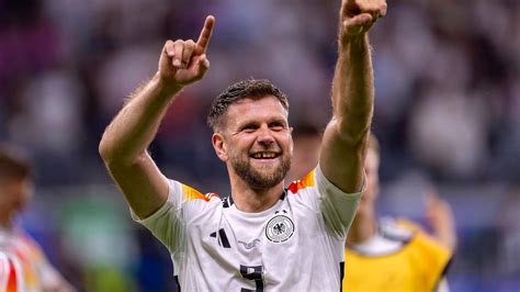 Niclas Füllkrug Mischt Tv Debatte Um Spielermaterial Auf Sternde