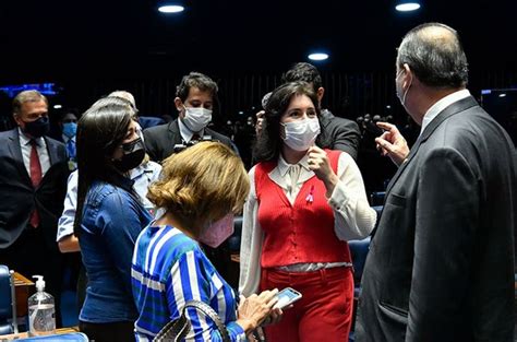 Senado aprova PL que protege vítima em julgamentos de crimes sexuais PCdoB