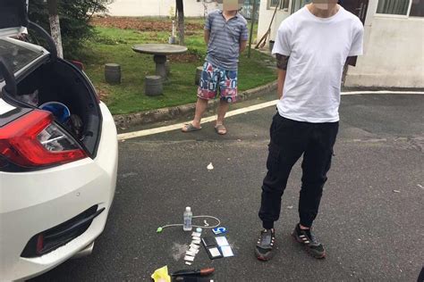神眼交警妙查毒案，火眼金睛令人佩服