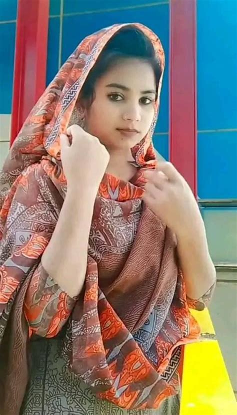প্রবাসী মেয়ে