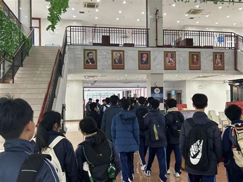 澳门劳校中学师生团参访顺德校区 南方医科大学新闻中心