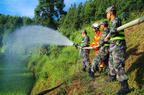 台江县人武部：为农田“解渴”为农民解忧抗旱稻田灌溉