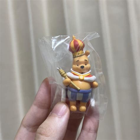 くまのプーさん コスチュームフィギュア ガチャガチャ 王様 メルカリ