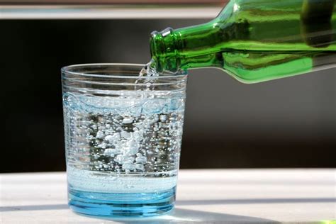 Is Spuitwater écht Zo Ongezond Als Evy Gruyaert Beweert Fit And Gezond