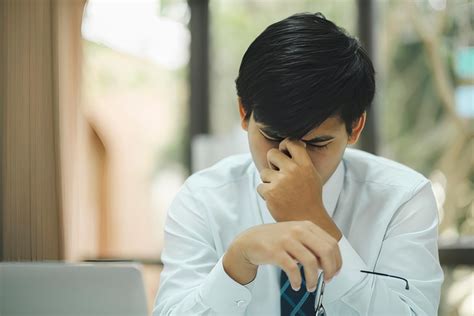 Tips Mengatur Waktu Kerja Saat Sakit Flu Neozep Forte