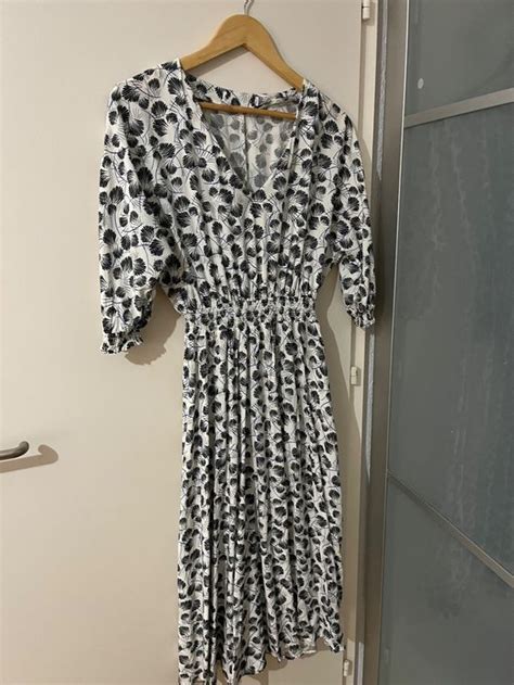 Robe Longue Fleurs Noires Kaufen Auf Ricardo
