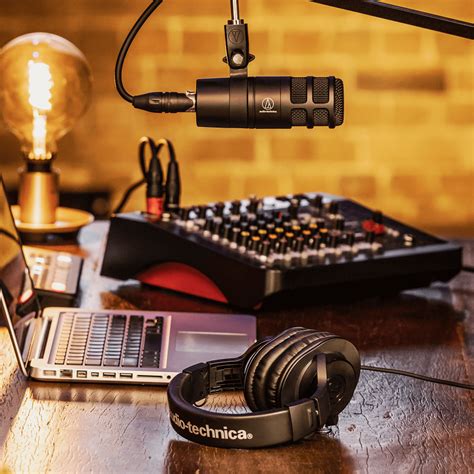 AT2040 Podcast Microphone | Hypercardioid Dynamic Mic | Audio-Technica