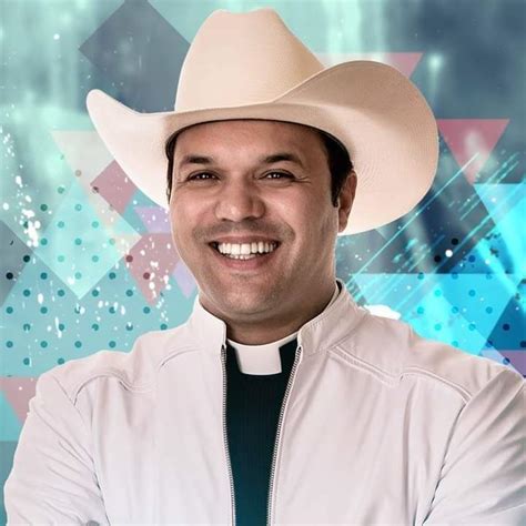 Padre Alessandro Campos realiza show gratuito como parte da programação natalina no Parque da Cidade