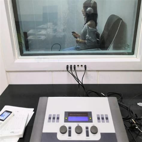 Hospital Audiometer Ear Diagnostic Hearing Test Portable Screening