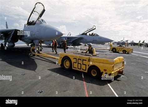 Us Navy United States Navy Flugzeugträger Kitty Hawk Klasse