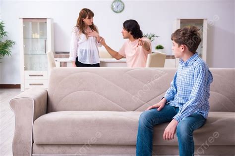 남편과 아내와 자녀와의 가족 갈등 남편과 아내와 자녀와의 가족 갈등 사진 배경 및 무료 다운로드를위한 그림 Pngtree