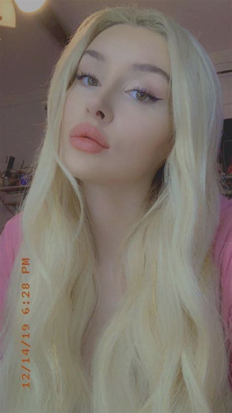 Those Lips Scrolller