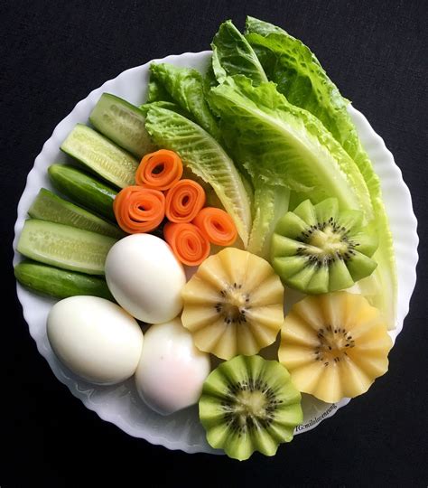 มื้อเช้าค่ะทุกคน”ไข่ต้มกินไข่แดง๑ไข่ขาว๓ ผักและผลไม้ 😋😋 อาหารคลีน อาหาร อาหารไทย ทำง่าย อาหาร