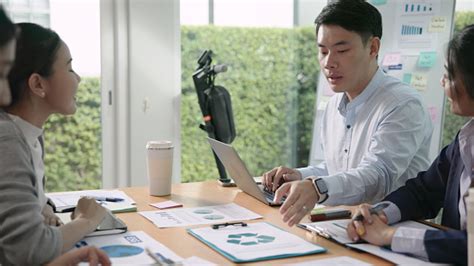 글로벌 탄소 상쇄 가격 보고서 Kpi Co2 배출량 계산서 미래를 위한 성장 Esg 윤리적 중소기업 청정 전력 에너지 기후 변화 보호 온난화 문제 프로젝트 등 순 폐기물