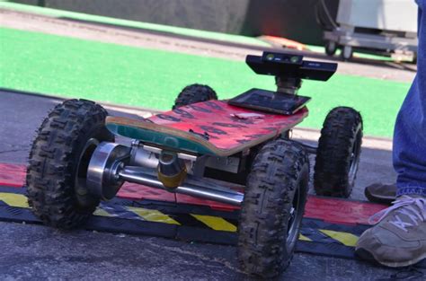 Using A Kinect And A Windows 8 PC To Control An Electric Longboard